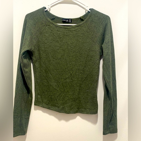 Tops | Nwot Green Super Soft Crop Top | Poshmark